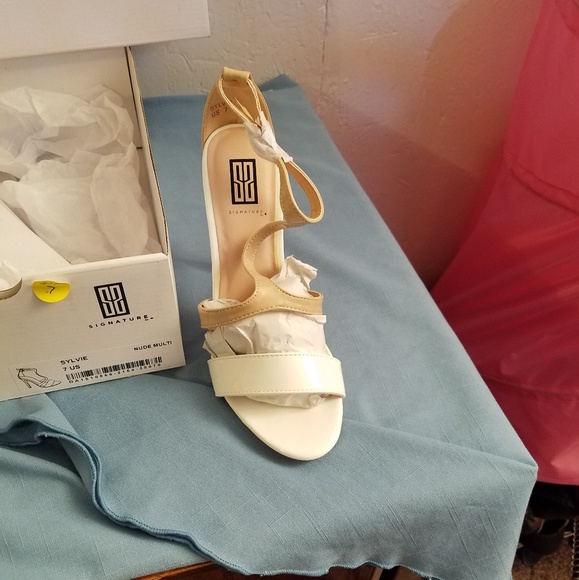 Signature | Shoes | Signature Heels | Poshmark